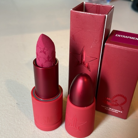 Jeffree Star | Makeup | Jeffrey Star Velvet Trap Lipstick In Entrapment ...